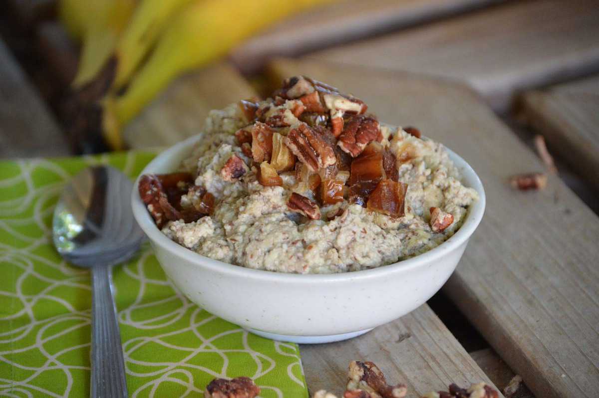 Creamy Paleo High Protein Oatmeal (no oats or protein powder!)