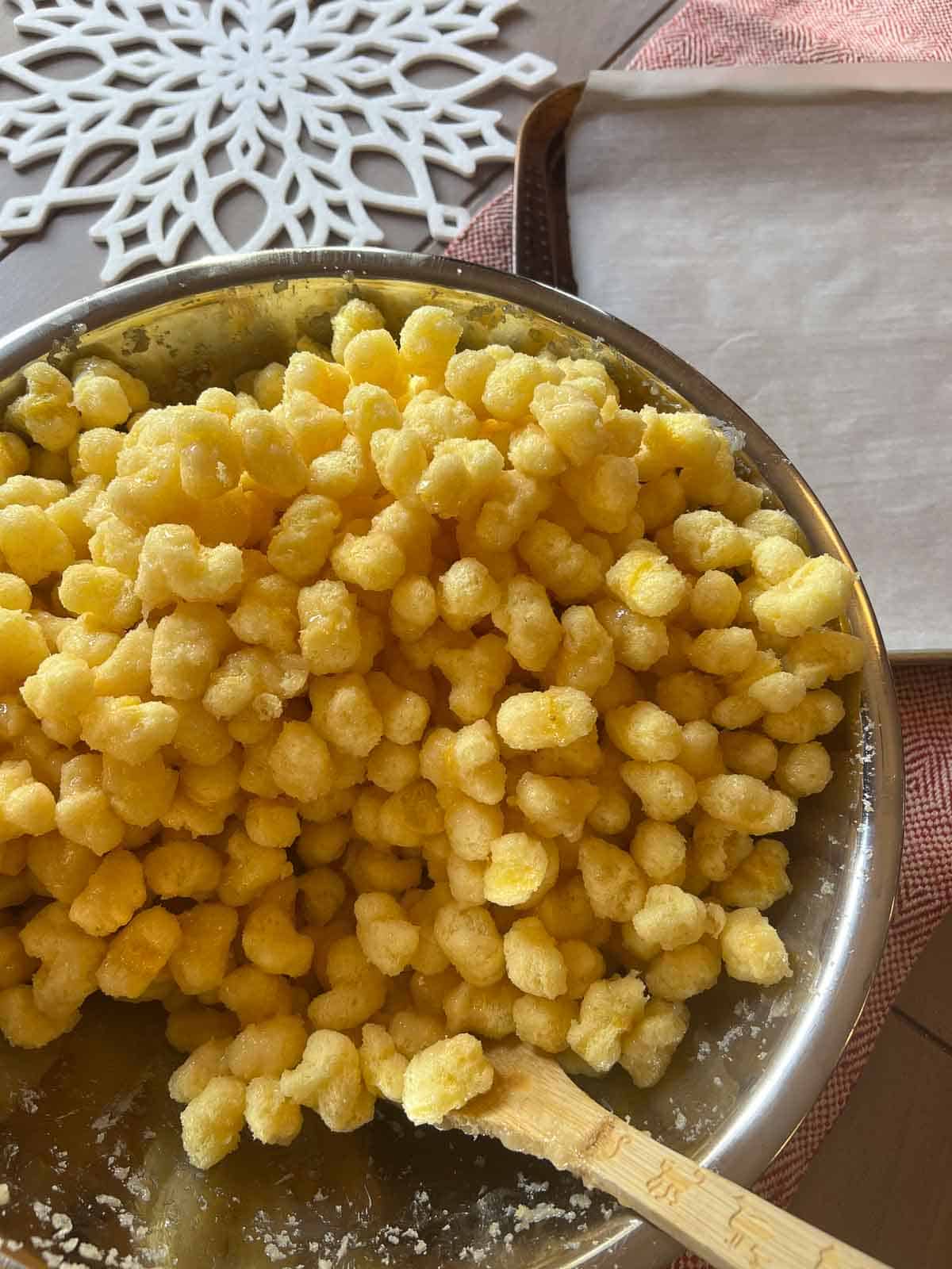 25-Minute Sugared Corn Pops Recipe